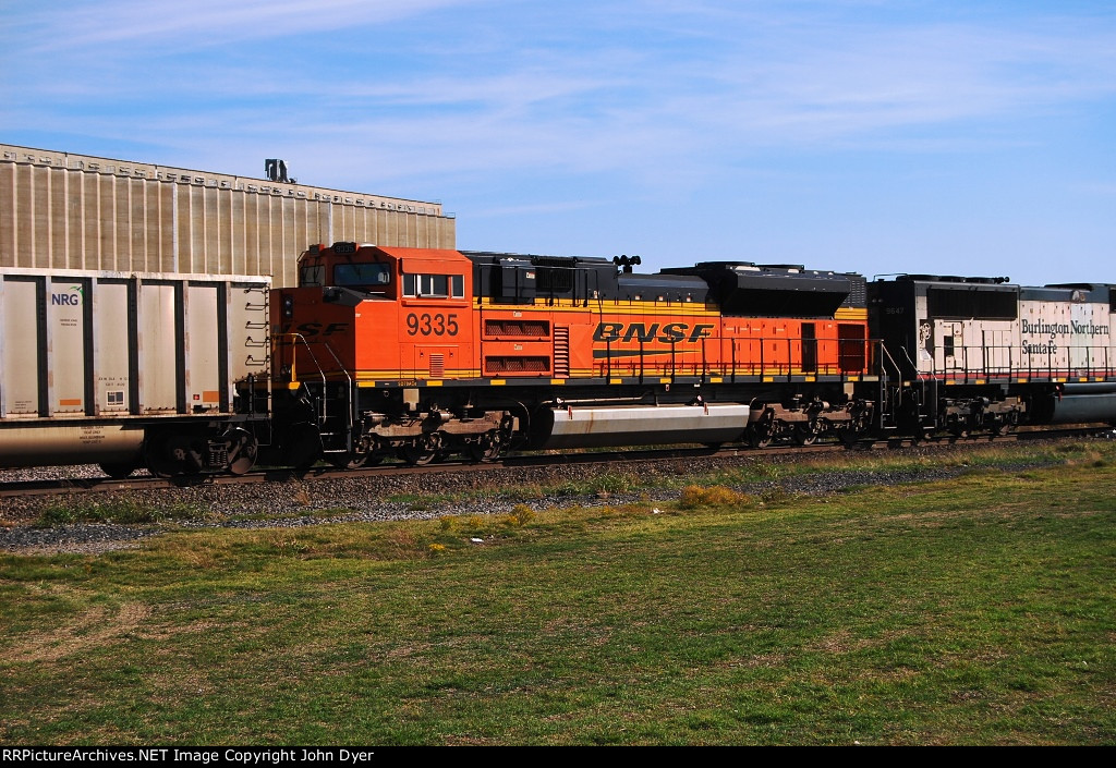 BNSF 9335